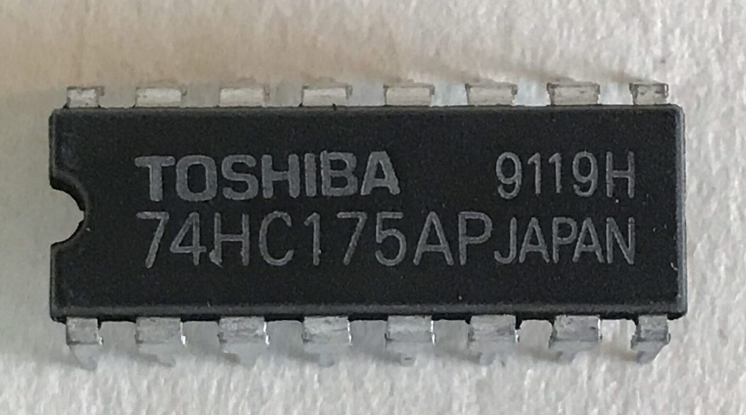 74HC175AP – Microcomputer Technology アーカイブス