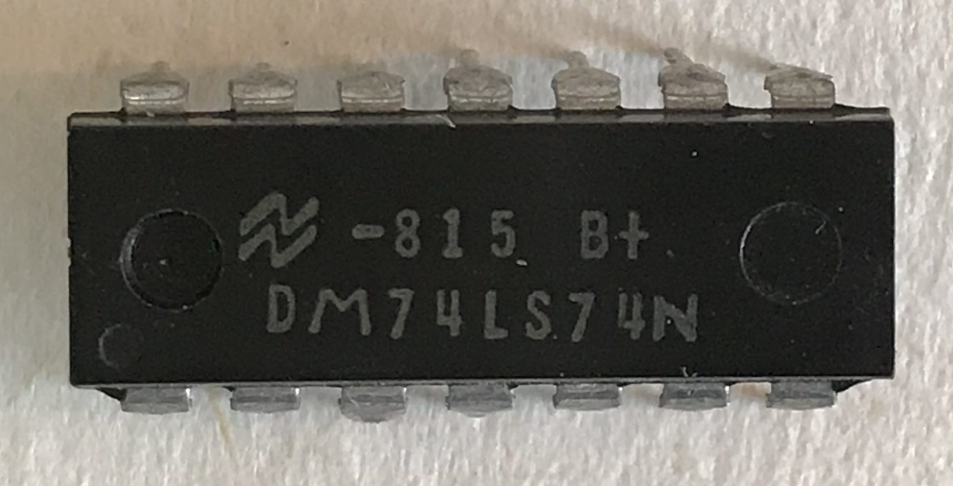 74LS74N – Microcomputer Technology アーカイブス